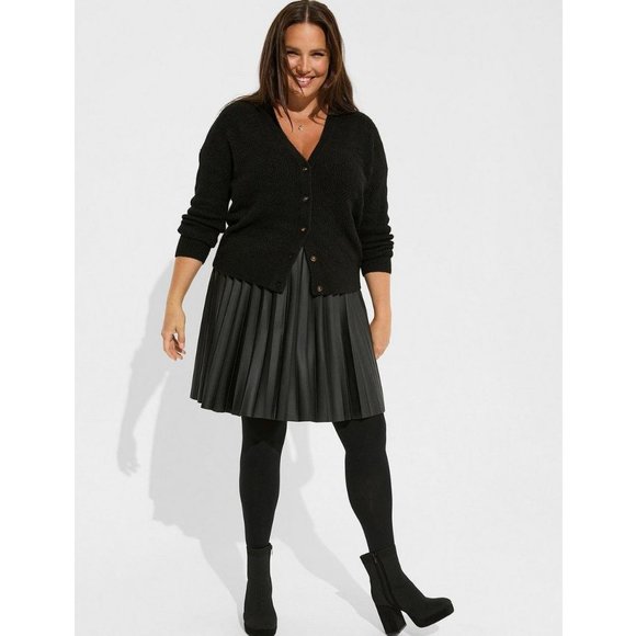 torrid | Skirts | Nwt Torrid Faux Leather Pleated At The Knee Pull Up ...